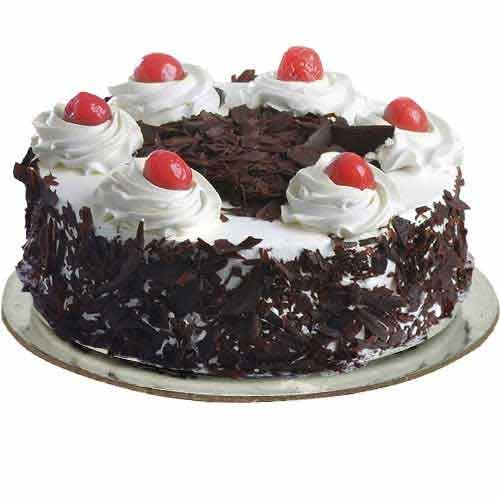 Black Forest Cake in Round - CakenGifts.in