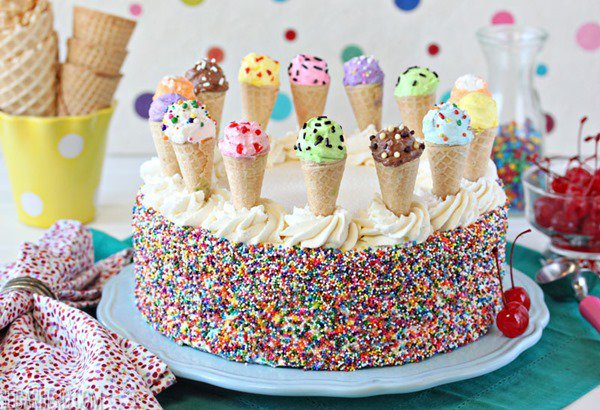 Vanilla frosting with mini cap sprinkles - CakenGifts.in